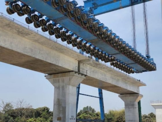 India's First High-speed Rail Route Project's Girder Launcher Erection ...