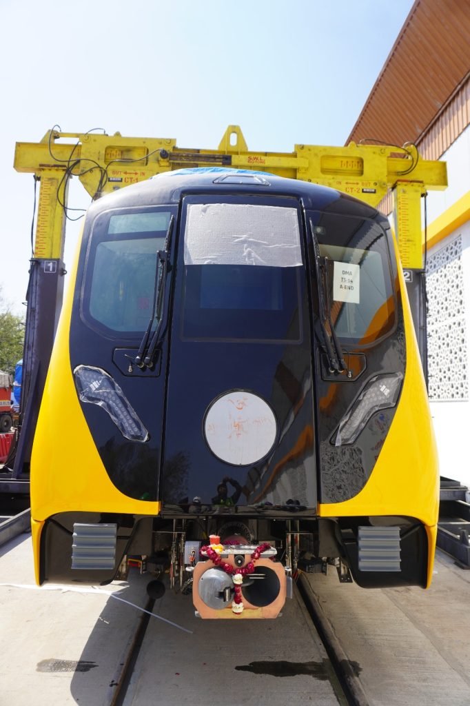 First Metro Train Arrives For Agra Metro Project In Agra - Metro Rail News