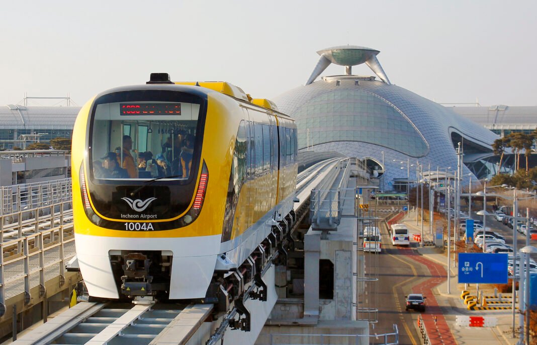 Evolving High-Speed Rail: The Maglev And Hyperloop Era